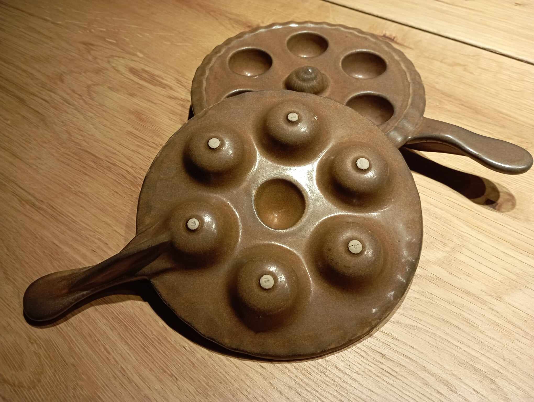 Very Beautiful and Unique Vintage French Escargot Plates in Cast Iron ...