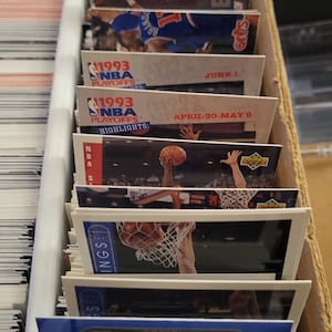 200 Assorted NBA BASKETBALL Sports Trading Cards! National Basketball ...