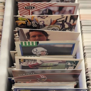 100 Assorted NFL FOOTBALL Sports Trading Cards! National Football ...
