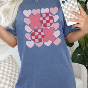 Retro Comfort Colors Valentines Day T-shirt XOXO Shirt for - Etsy