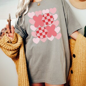 Retro Comfort Colors Valentines Day T-shirt, XOXO Shirt for Women ...