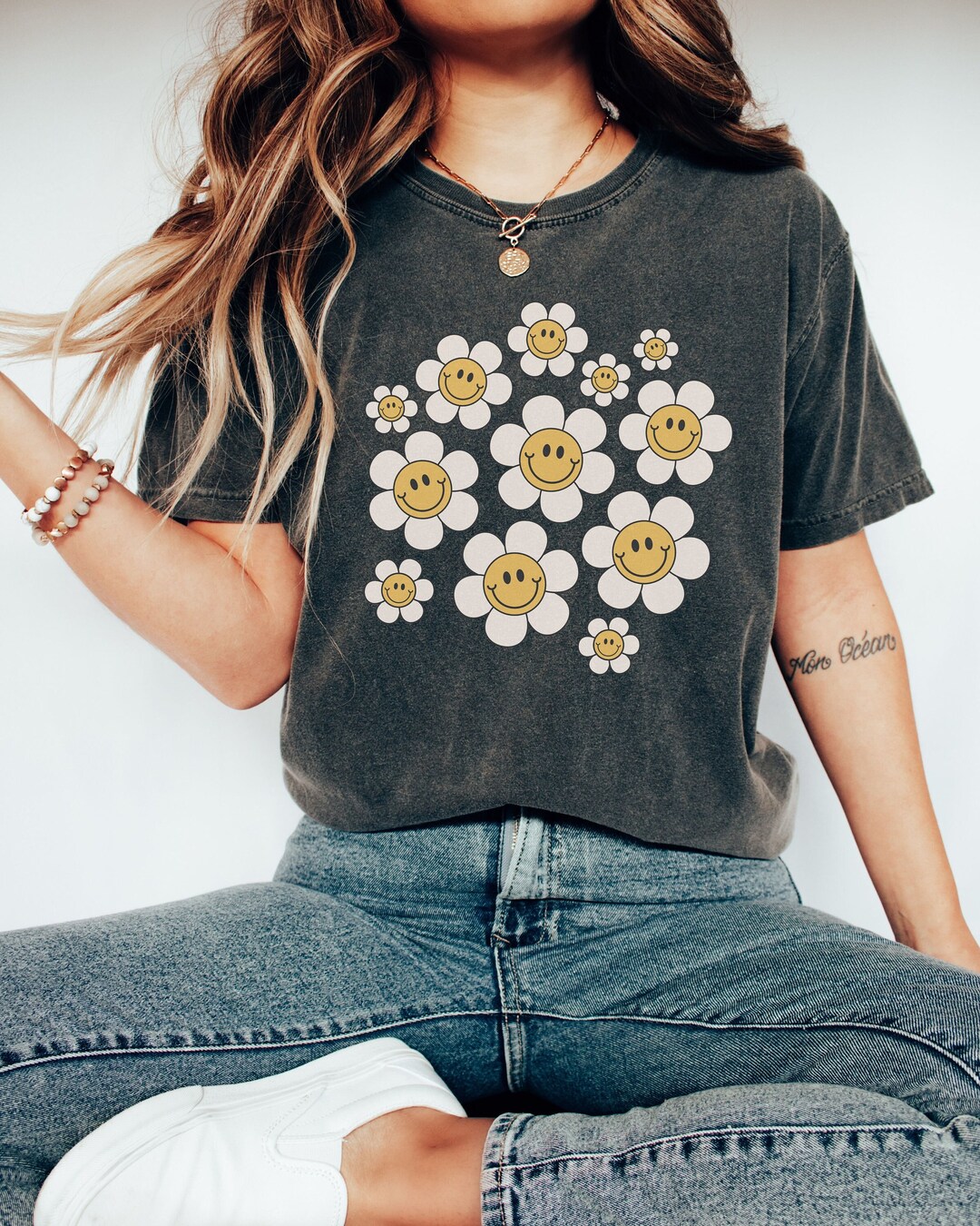 Comfort Colors Daisy Shirt Daisies Shirt Retro Flower Shirt Cute T ...
