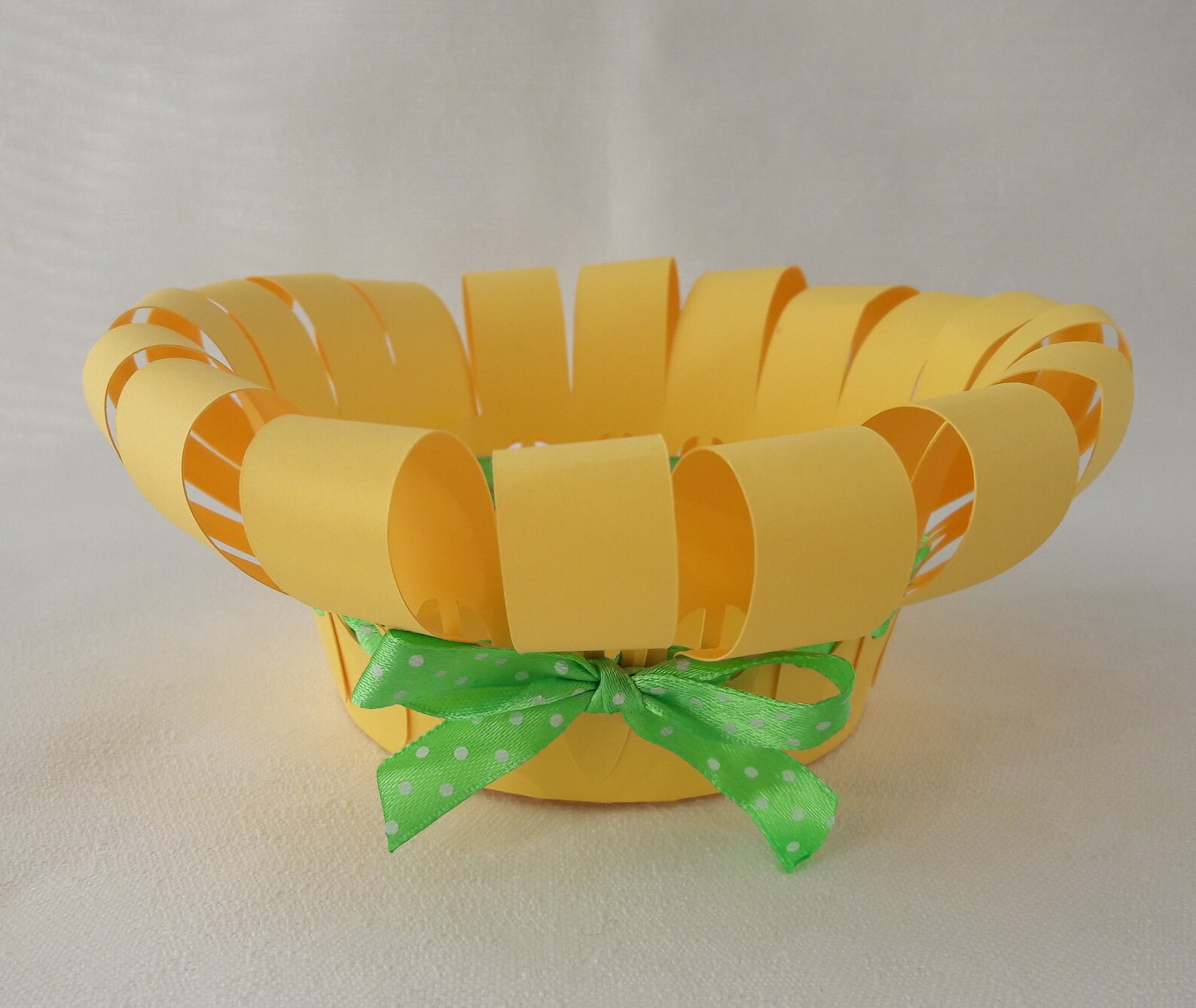 Easter Paper Basket SVG PDF STUDIO3 | Plotter Cut File | Pat. 001 - Etsy