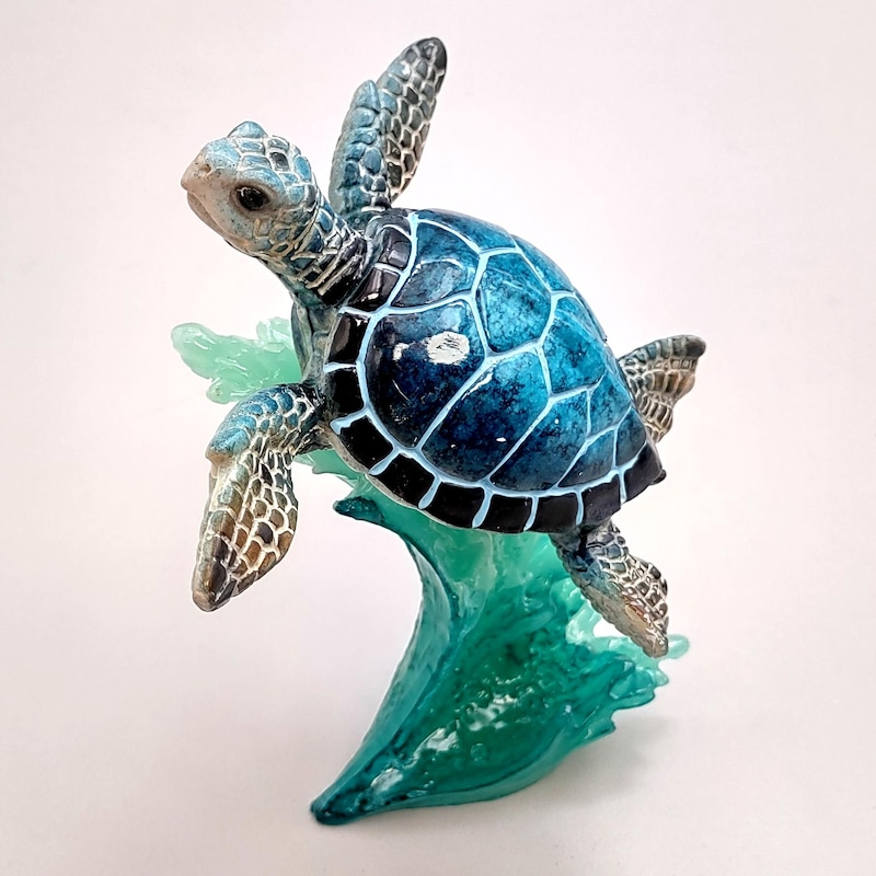 Statuettes - Etsy