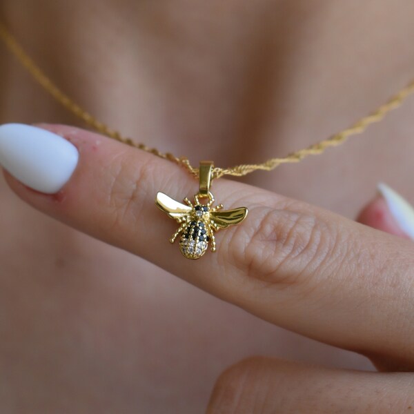 Bumble Bee Necklace - Etsy