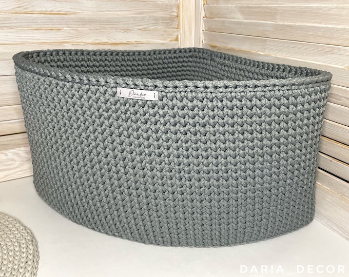 Vintage Pieced Quilt Block, Triangle Basket, Muted Plaids, Vintage ...