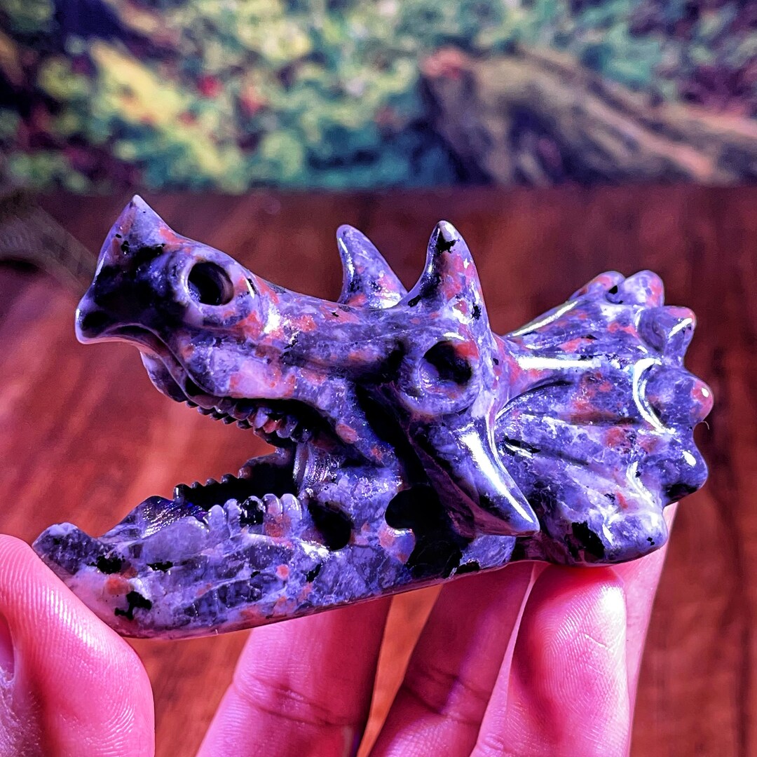 Natural Dinosaur Yooperlite Skull crystal Quartz crystal Yooperlite ...