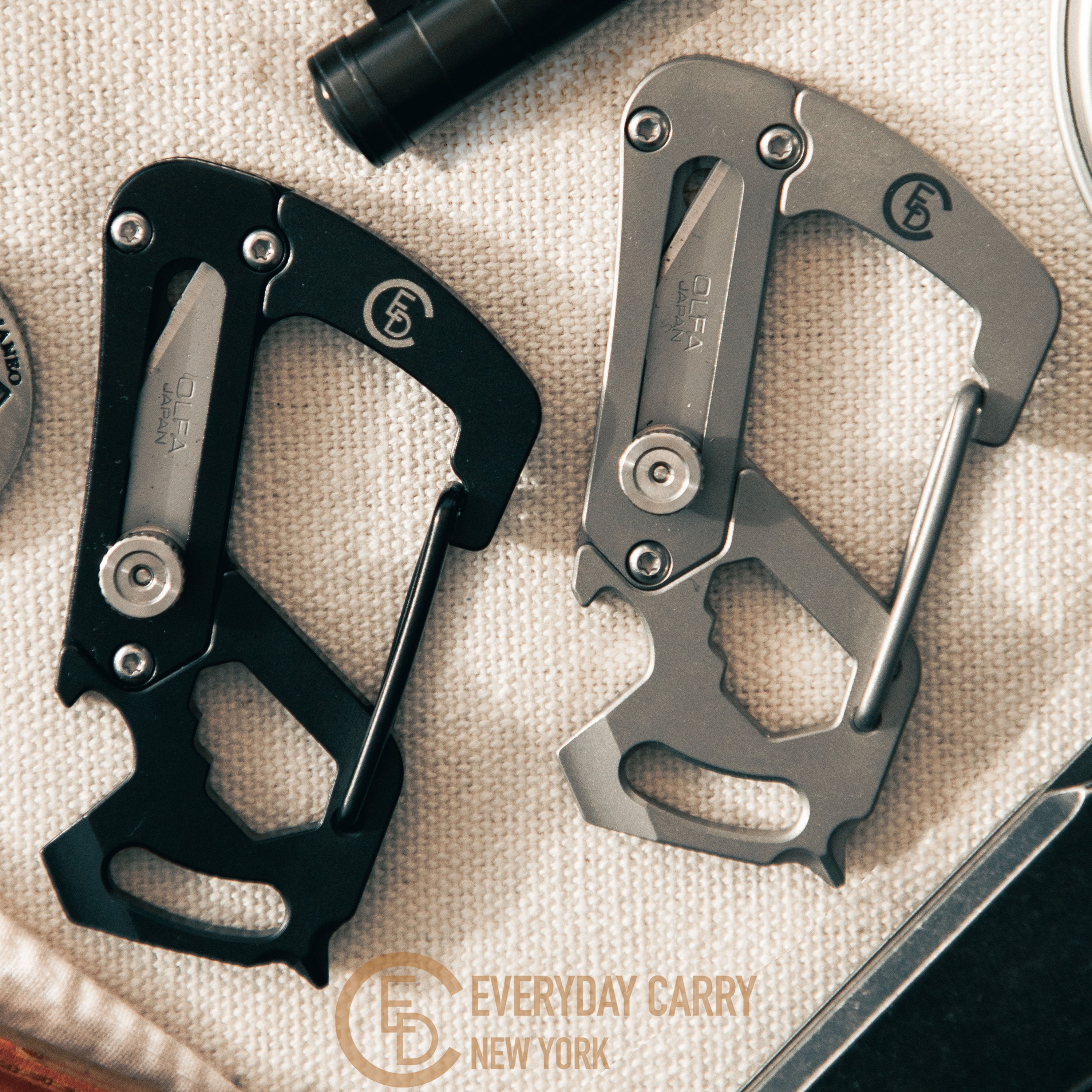 Carrybiner Titanium Carabiner Multi Tool With Utility Knife Minimalist ...
