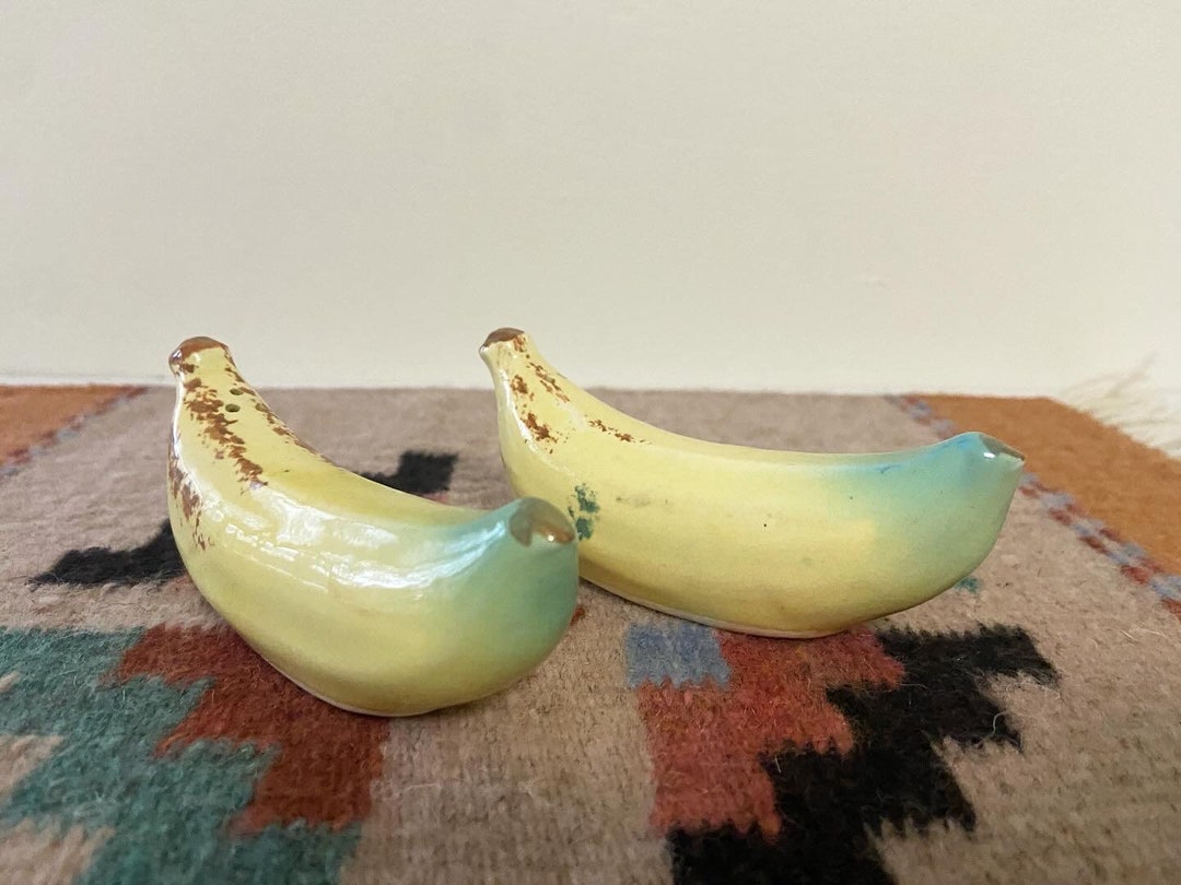 Vintage 1970s Pair-o-bananas Salt + Pepper Shaker Set - Etsy
