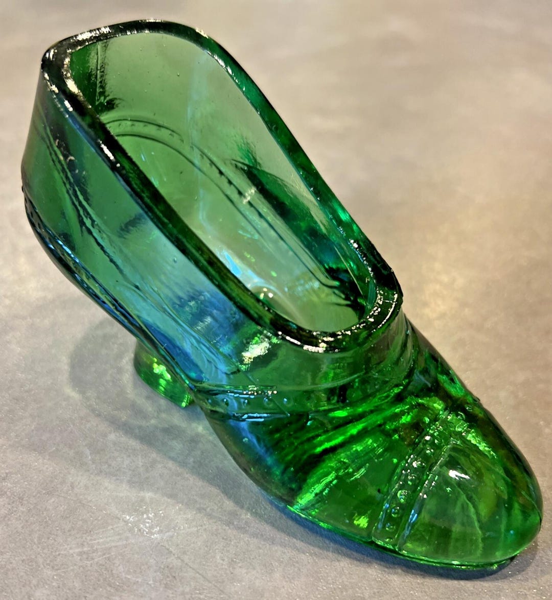 EAPG US Glass Green Ladies Shoe Novelty Ashtray Paperweight Heeled ...