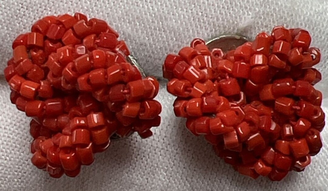 Vintage Ruby Red Seed Bead Love Knot Earrings Screw Back READ - Etsy