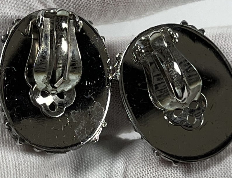 Vintage Whiting and Davis Co Turquoise Howlite Clip on Earrings Silver ...