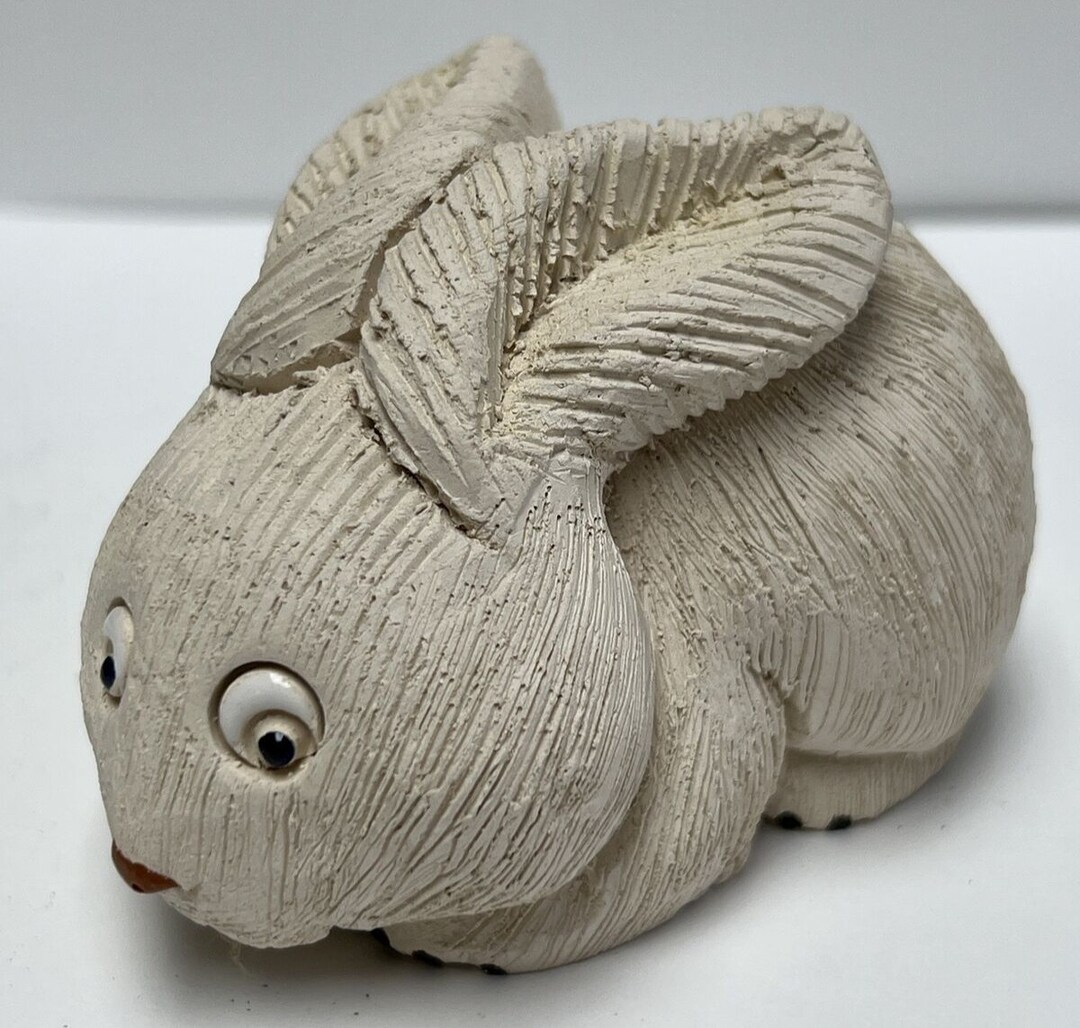 Vintage Artesania Rinconada Folk Art Rabbit Figurine White Bunny Black ...