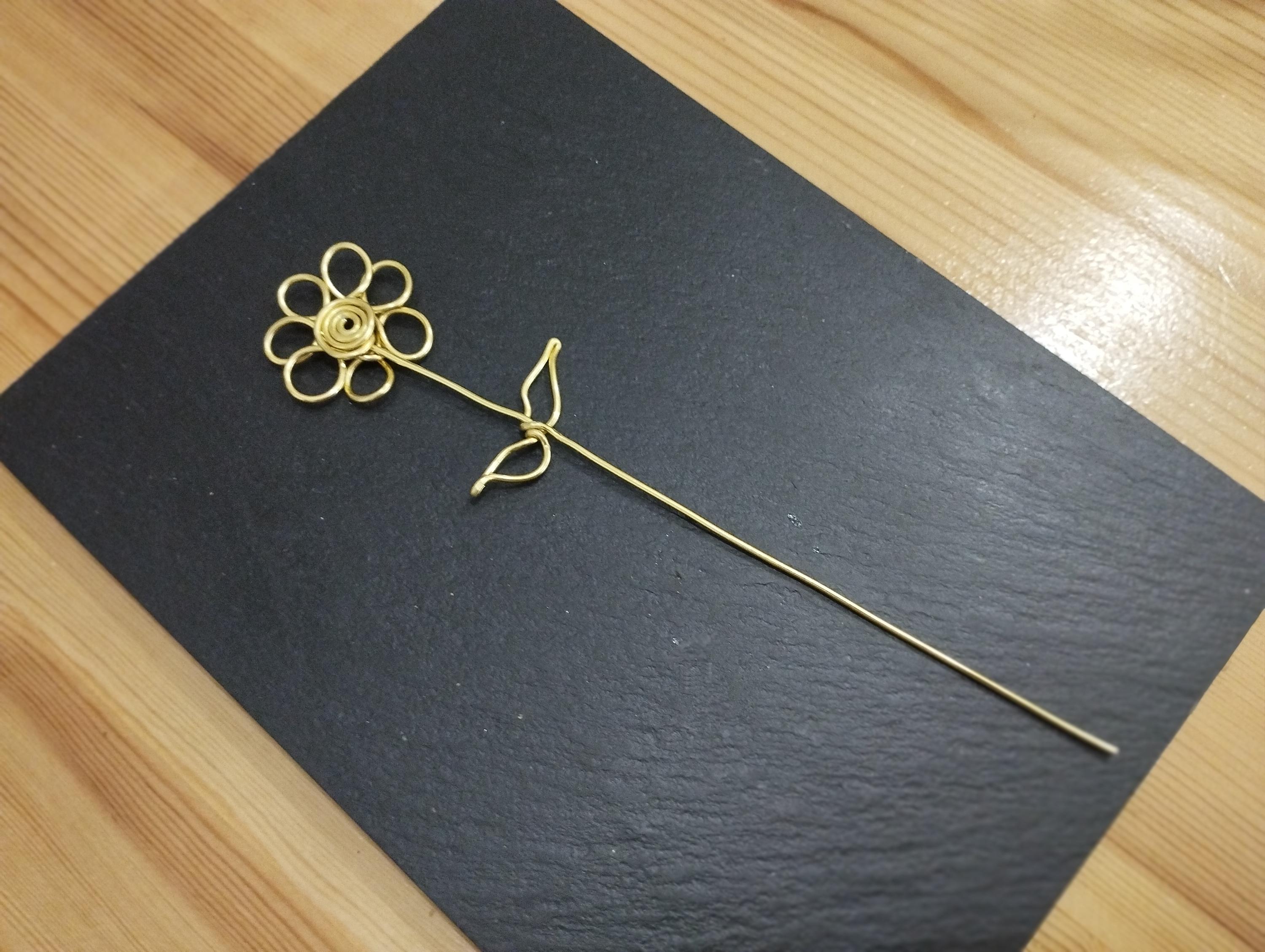 Anodized Aluminum Wire Daisy Bouquet - Everlasting Floral Sculpture - Etsy