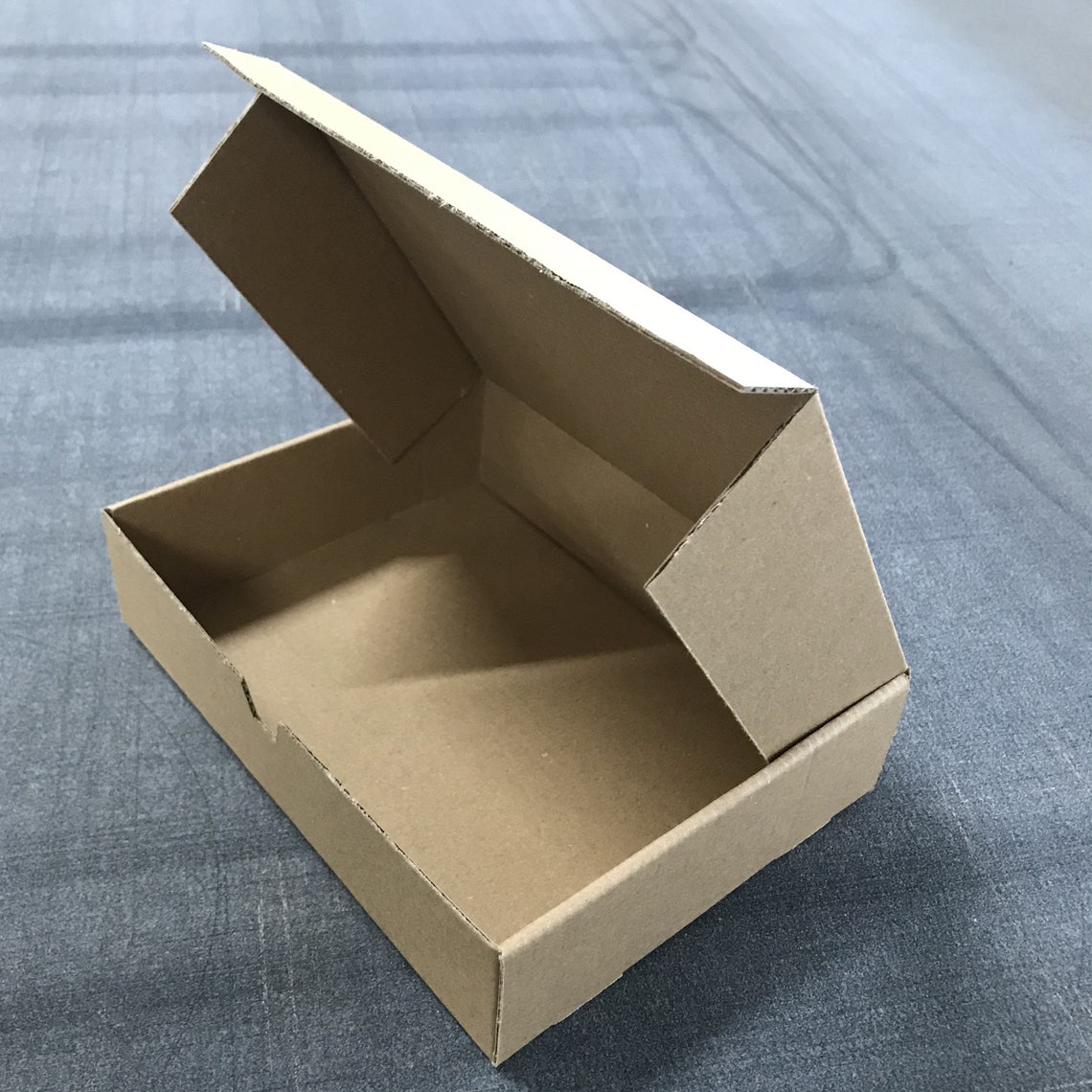 Shipping&e-commerce Box With Lid ,template SVG, Cut File Box SVG ...