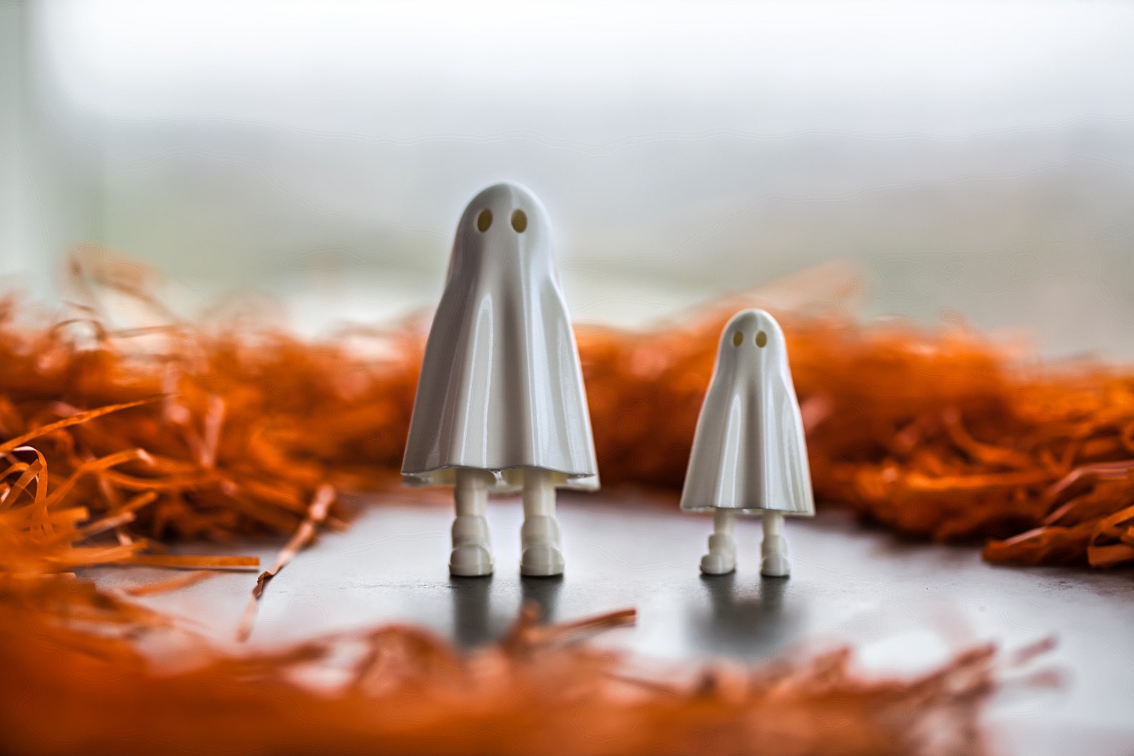 3D Printed Ghost Figure With Retractable Legs Unique Stand-up ...