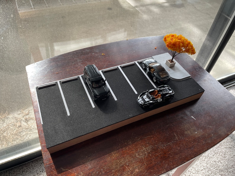 1/64 Parking Lot Desk Diorama - Etsy
