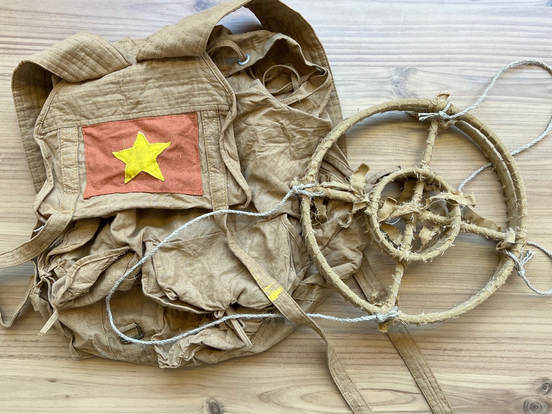 Backpack and Camouflage Circle , Vc North Vietnamese Army Combat ...