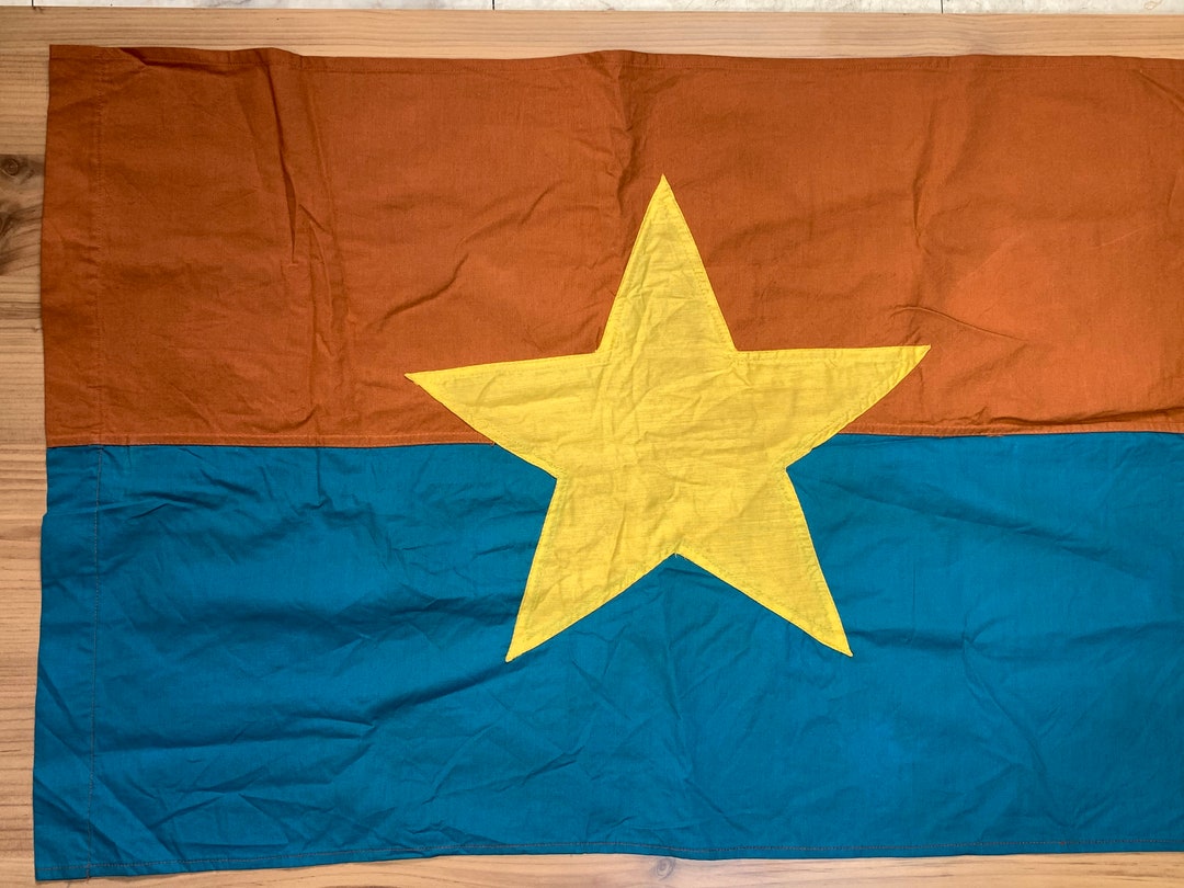 Flag , Vc Vietcong Flag, Red and Blue Flag With Yellow , Nva Flag, 21 ...