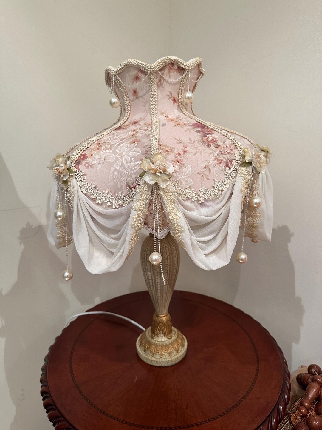 Beautiful Vintage French Chic Style Table Lamp With Pink Lamp Shade ...