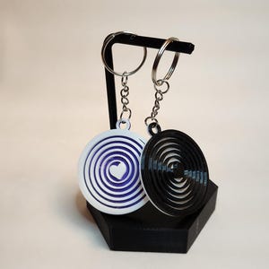 Spiral Swirl Heart Optical Illusion Keychain Hanger - Etsy