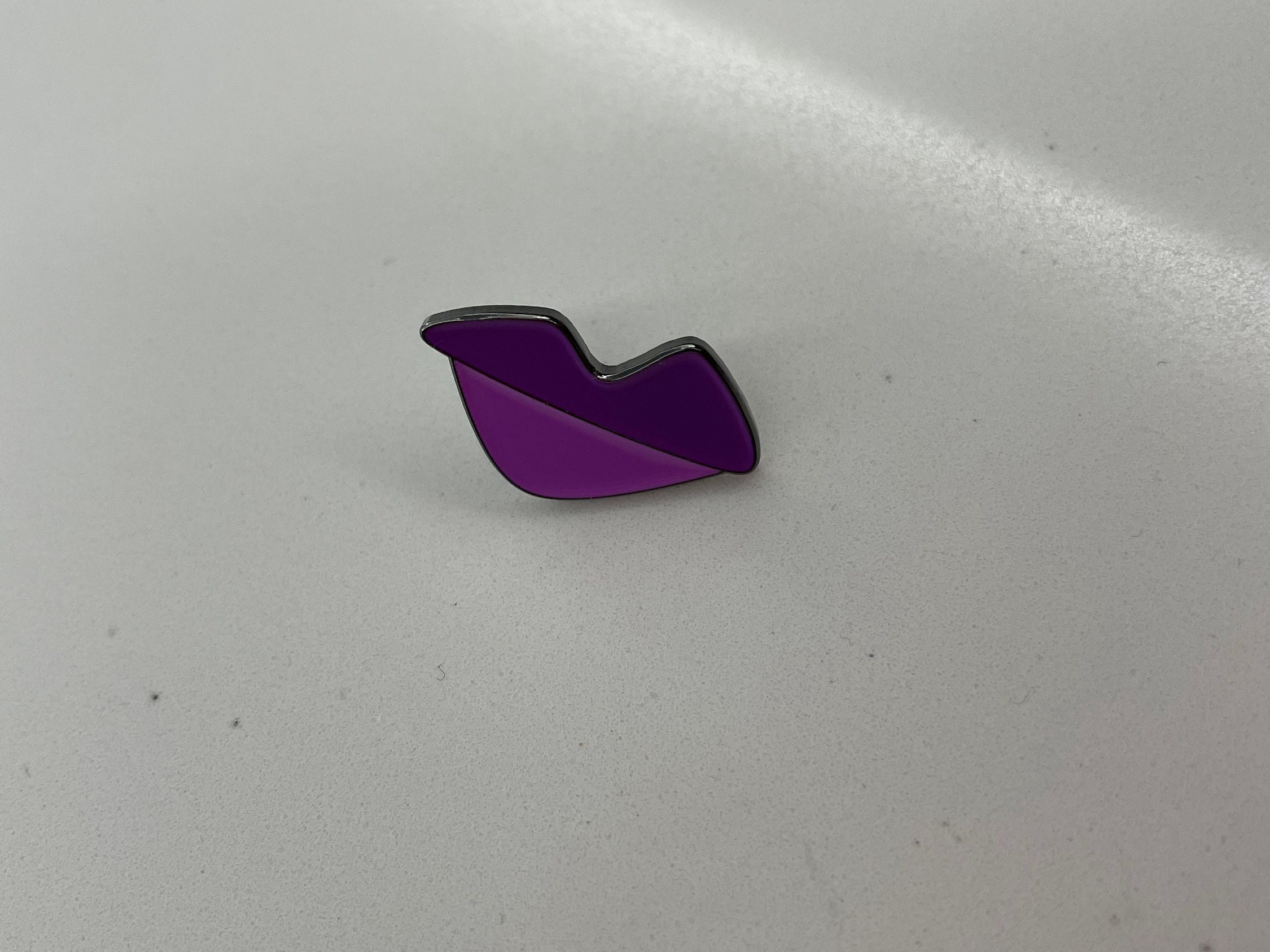 Kiss Lips Soft Enamel Pin - Etsy