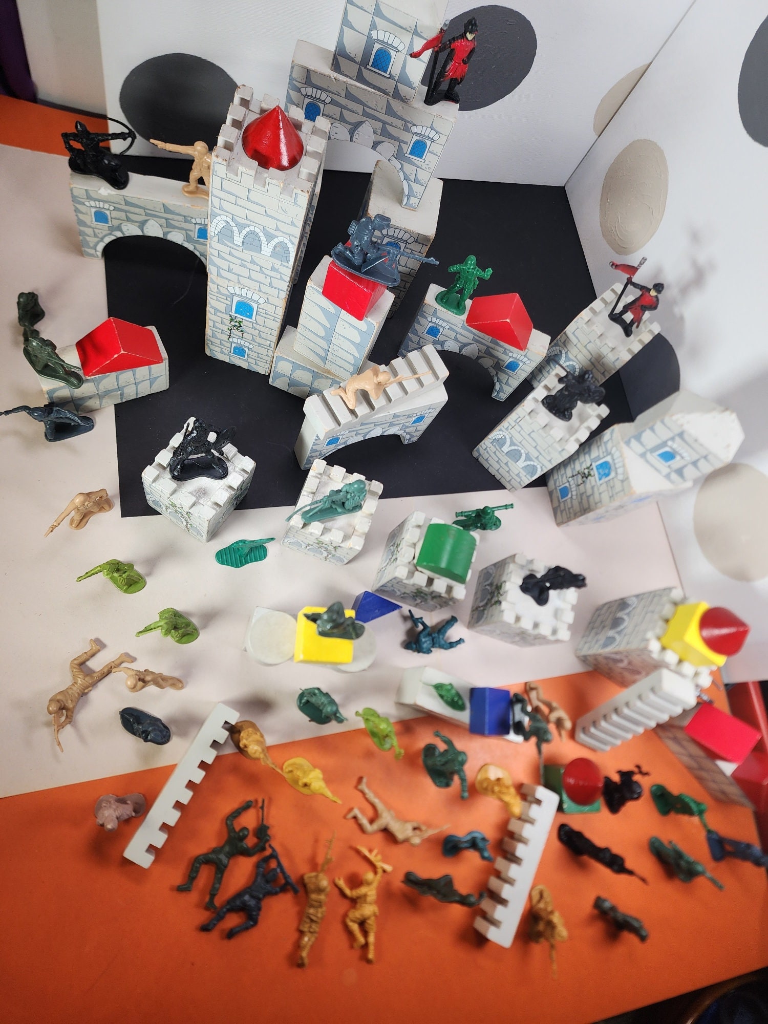 Collection of Vintage Castle Blocks and Plastic Action Figures - Etsy