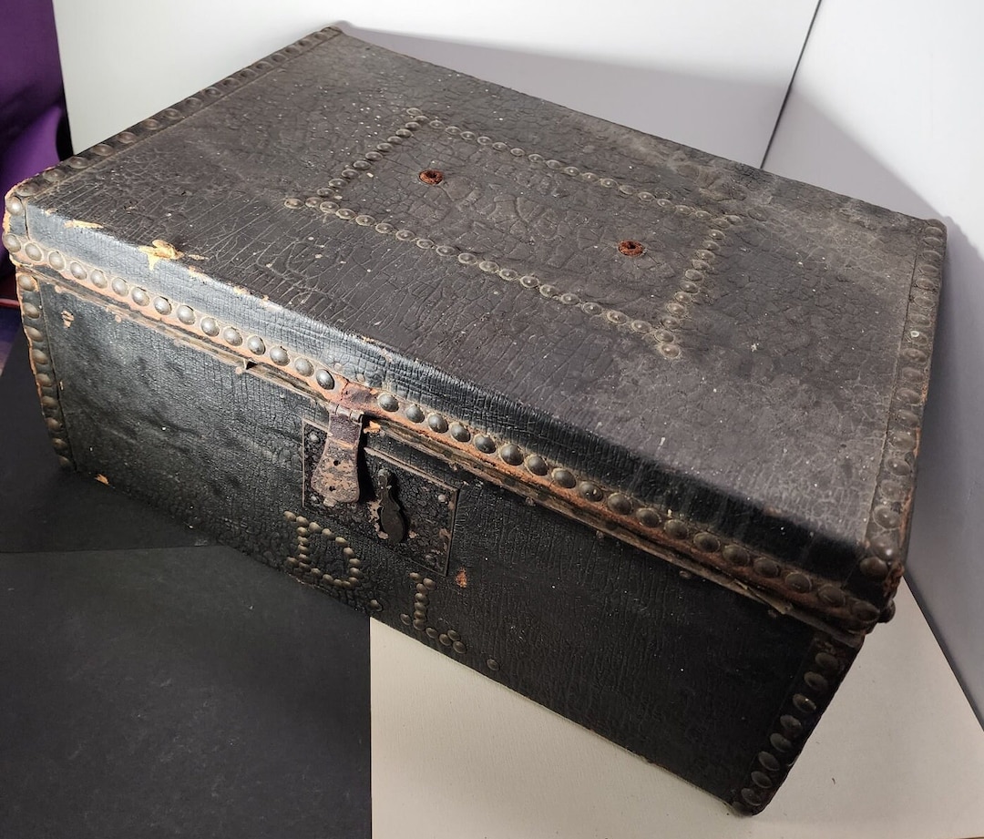Mid 1800s Nathan Neat Bostonian Small Trunk - Etsy