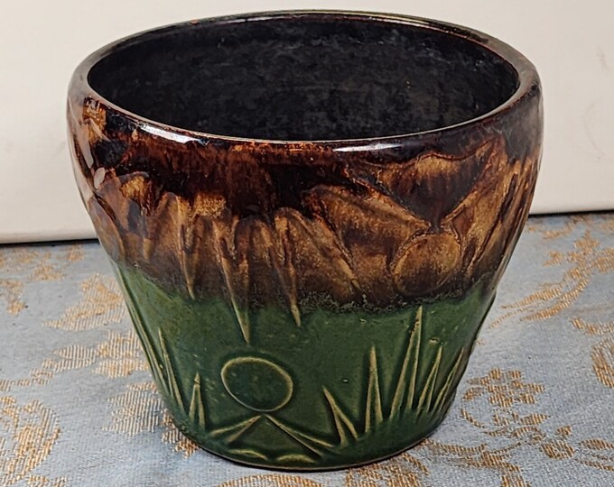 Robinson Ransbottom Pottery Co., 8-1/8 Diameter Pot, Sun and Moon ...