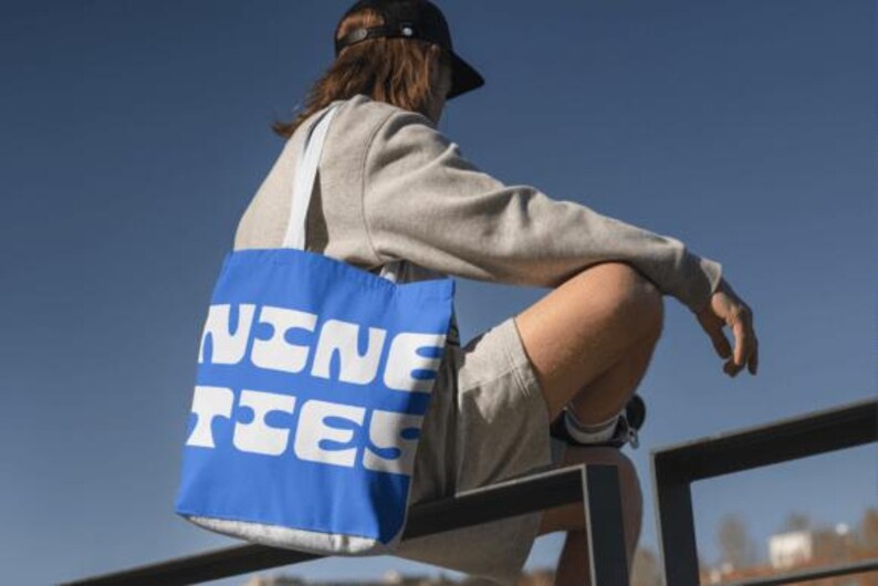 Nostalgic Font, Flowy Font, Modern Serif Font, Retro 70s Font, Fonts ...