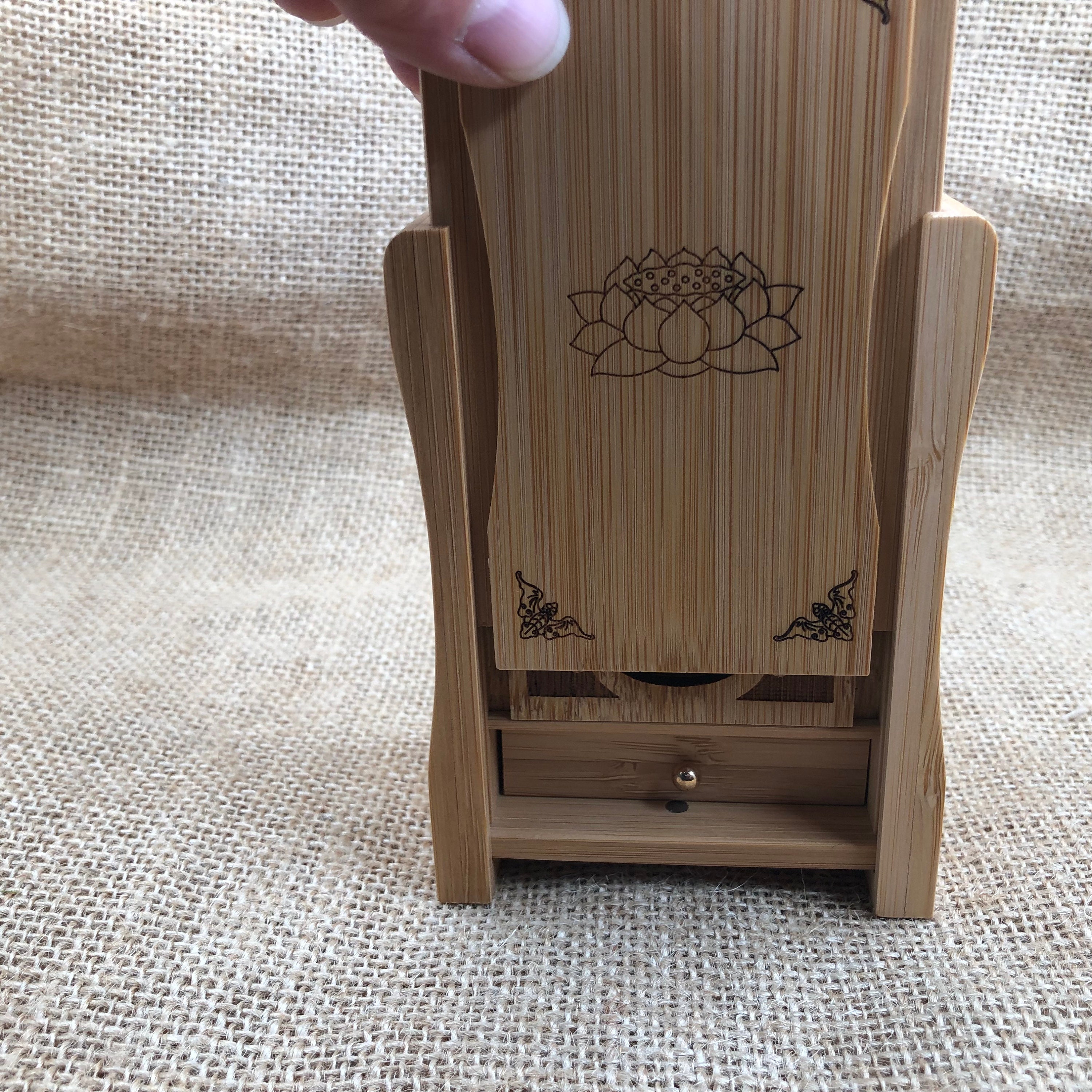 Mini Buddhist Altar Wood Buddha Altar Shelf Wooden Buddhist Altar ...