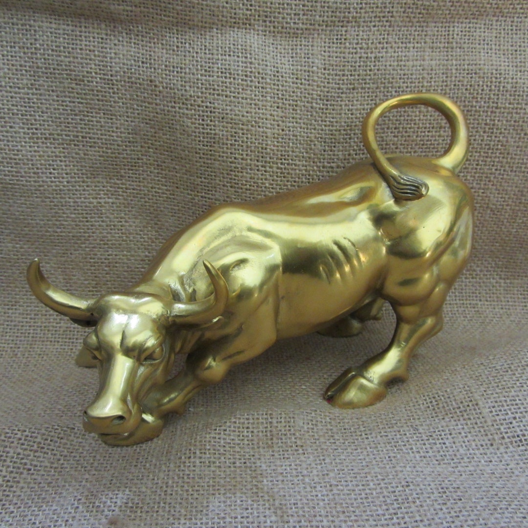 Tom3541 Brass Wall Street Bull Statue Wealth Sculpture Home Decor ...