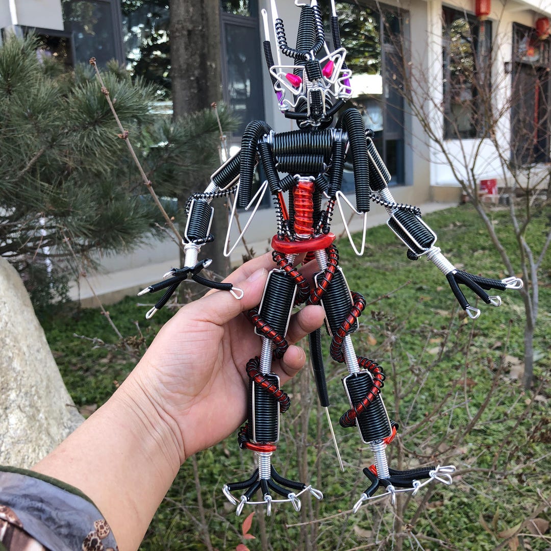 Creative Handicraft, Aluminium Wire Robot Figure Mechanical Alien Hand ...