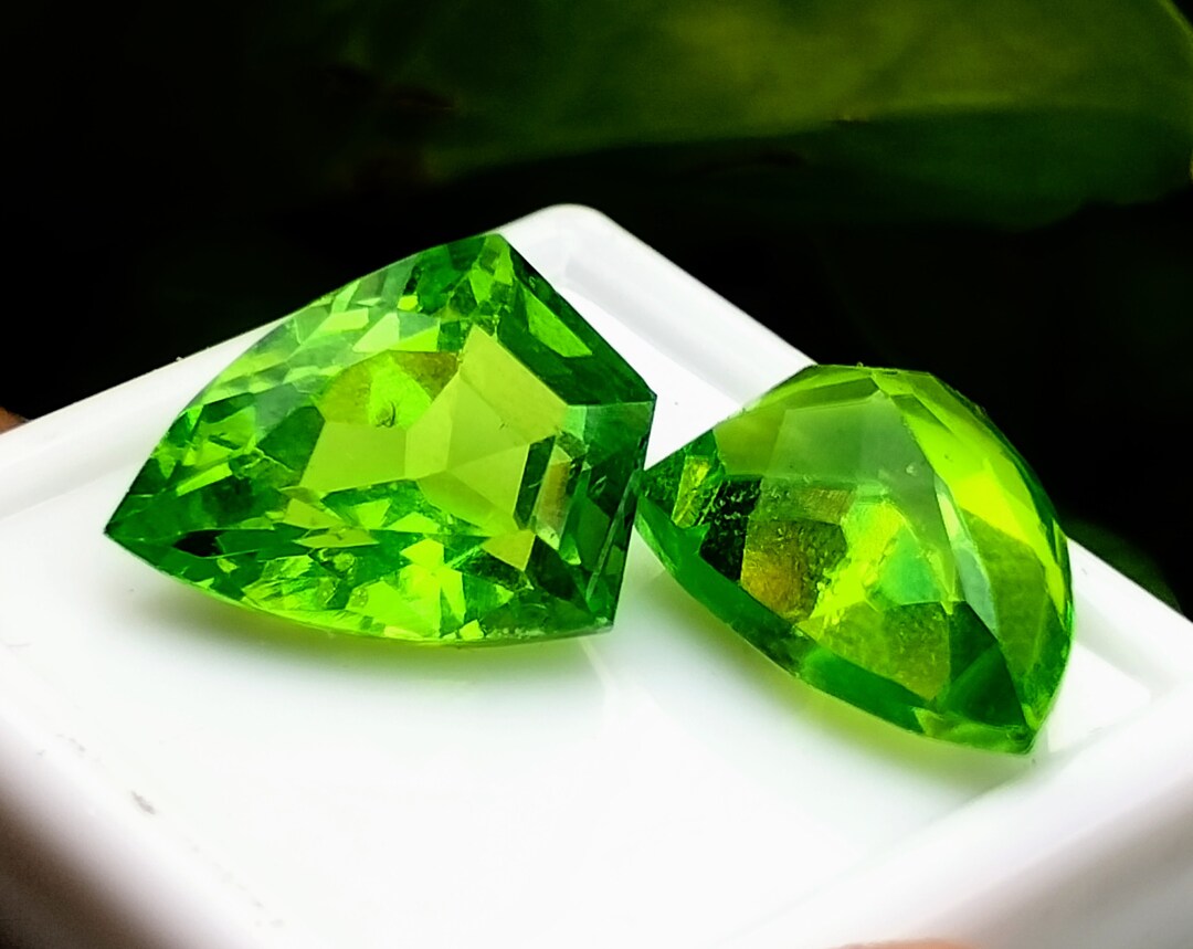 Precious Peridot 16 Ct Extremely Rare Natural Peridot Stone Excellent ...
