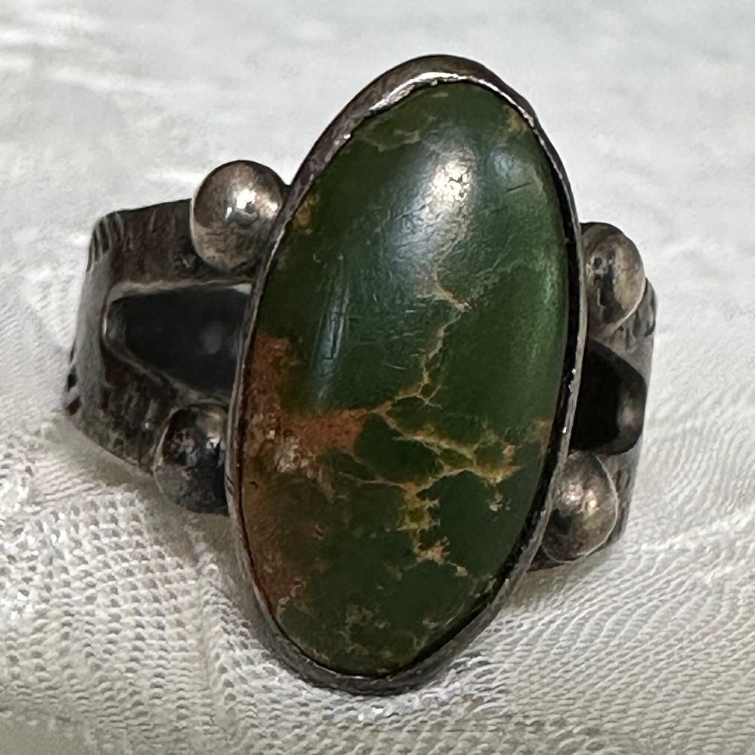 Oval Gaspeite Ring in Sterling Silver - Etsy