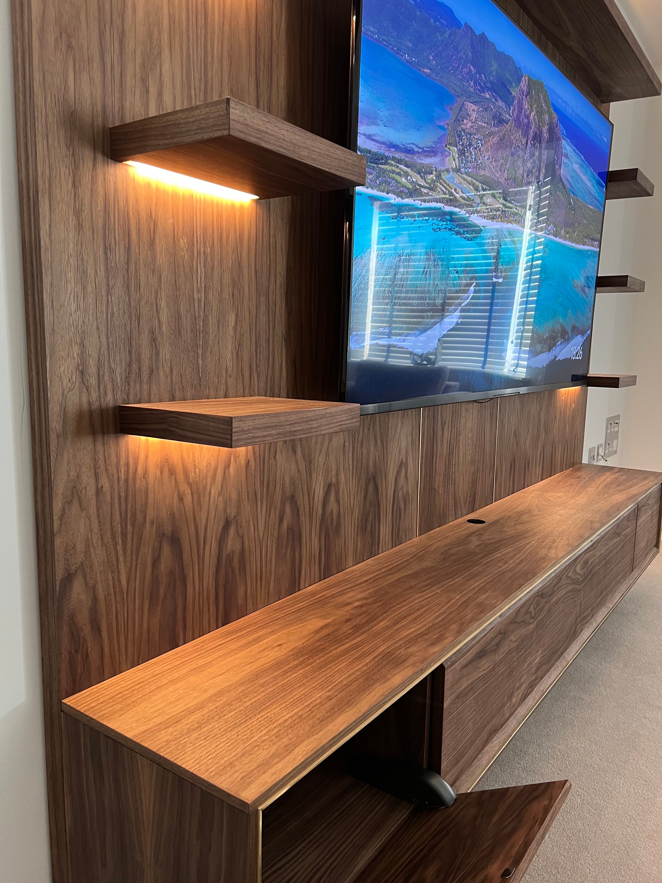 P1. Media Hub - American Black Walnut - Etsy