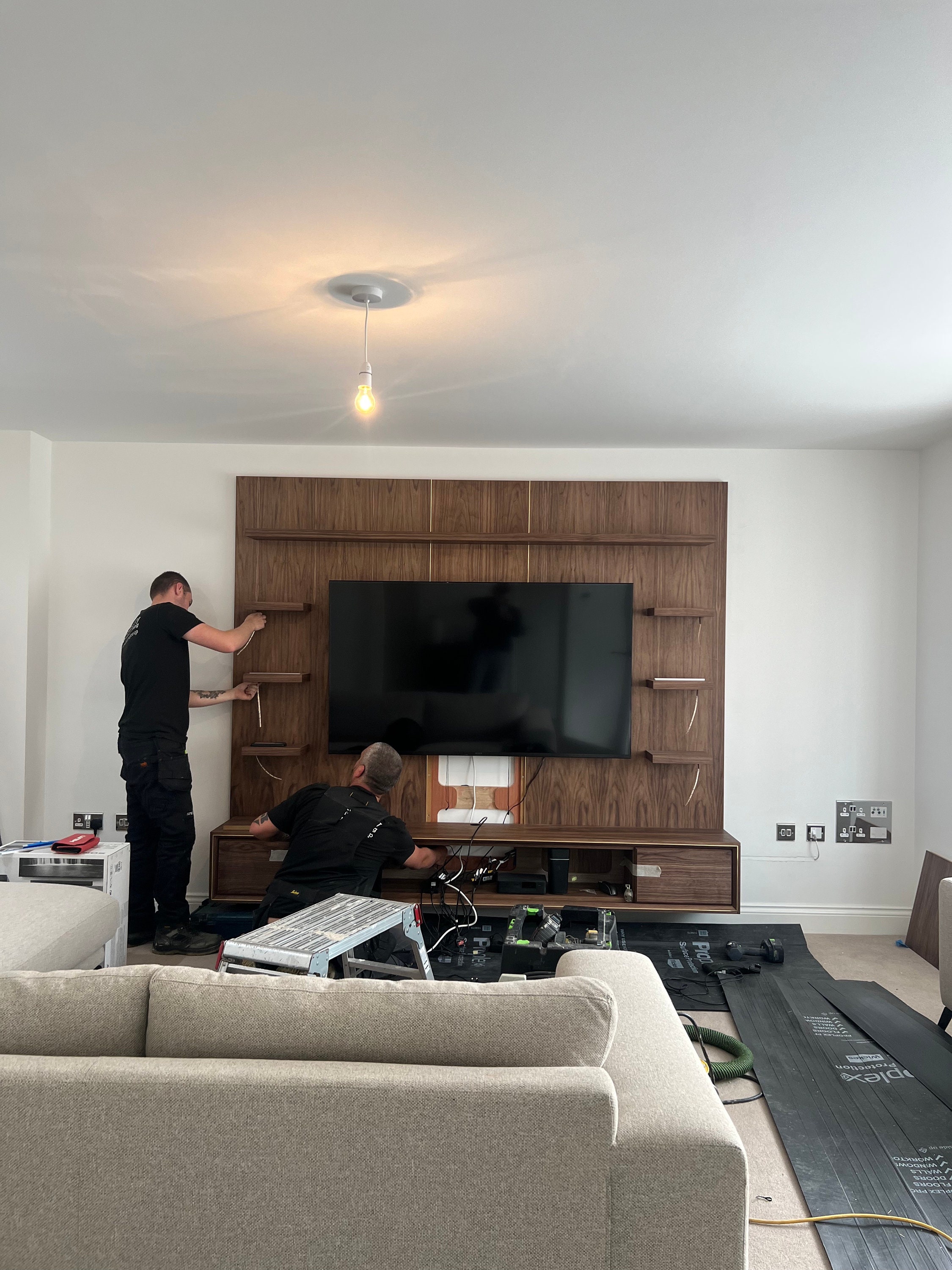 P1. Media Hub - American Black Walnut - Etsy