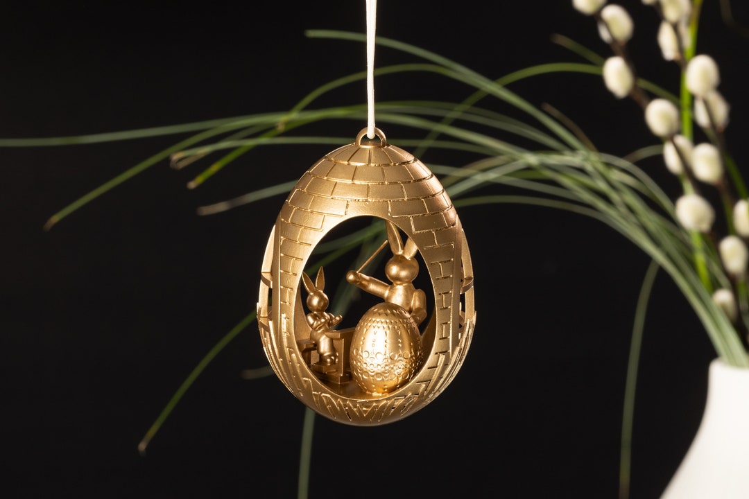 Easter Egg Bunny School Easter Bush Egg Gold and Various Other Colors ...