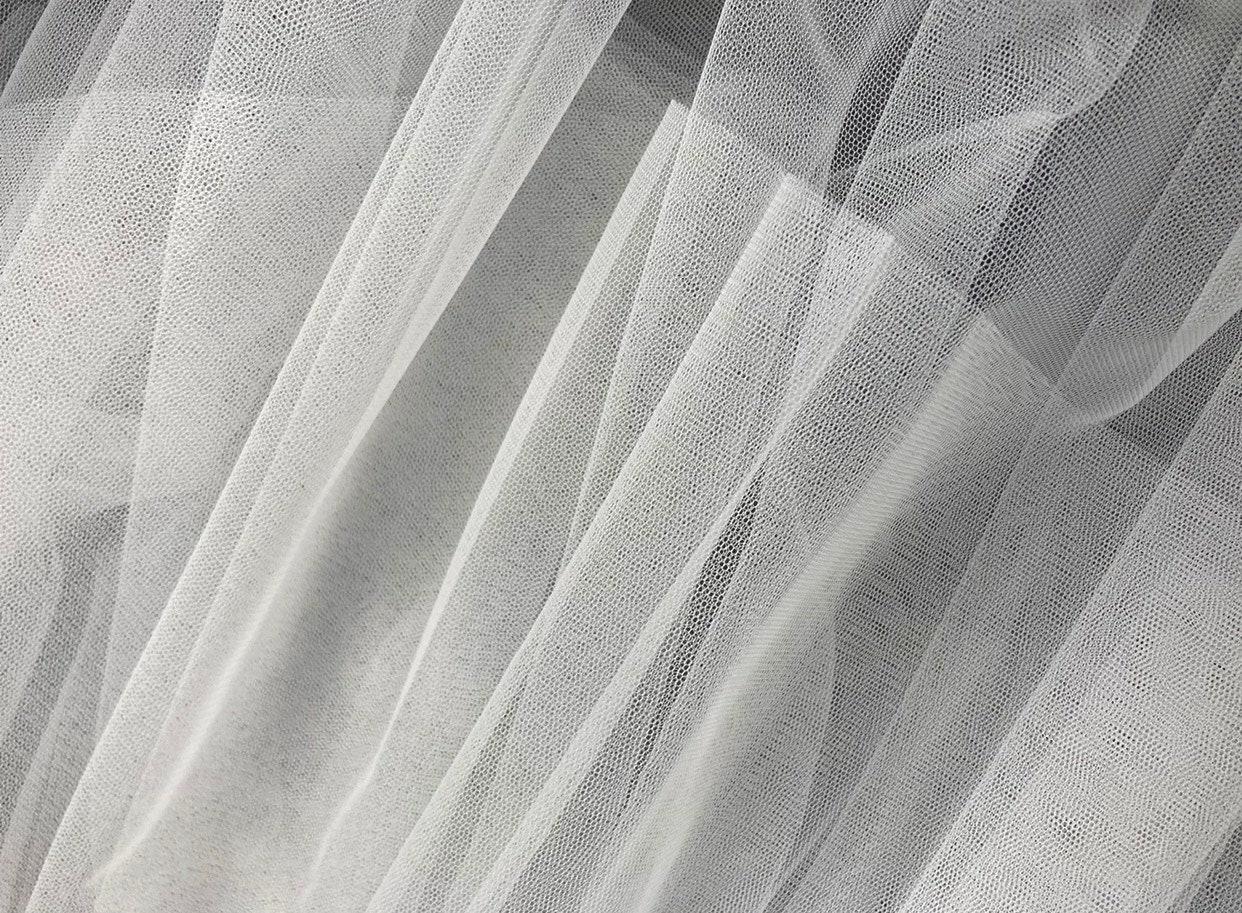 Soft Drape Cut Edge Veil, 2 Tier Over the Face Blusher Veil, off White ...