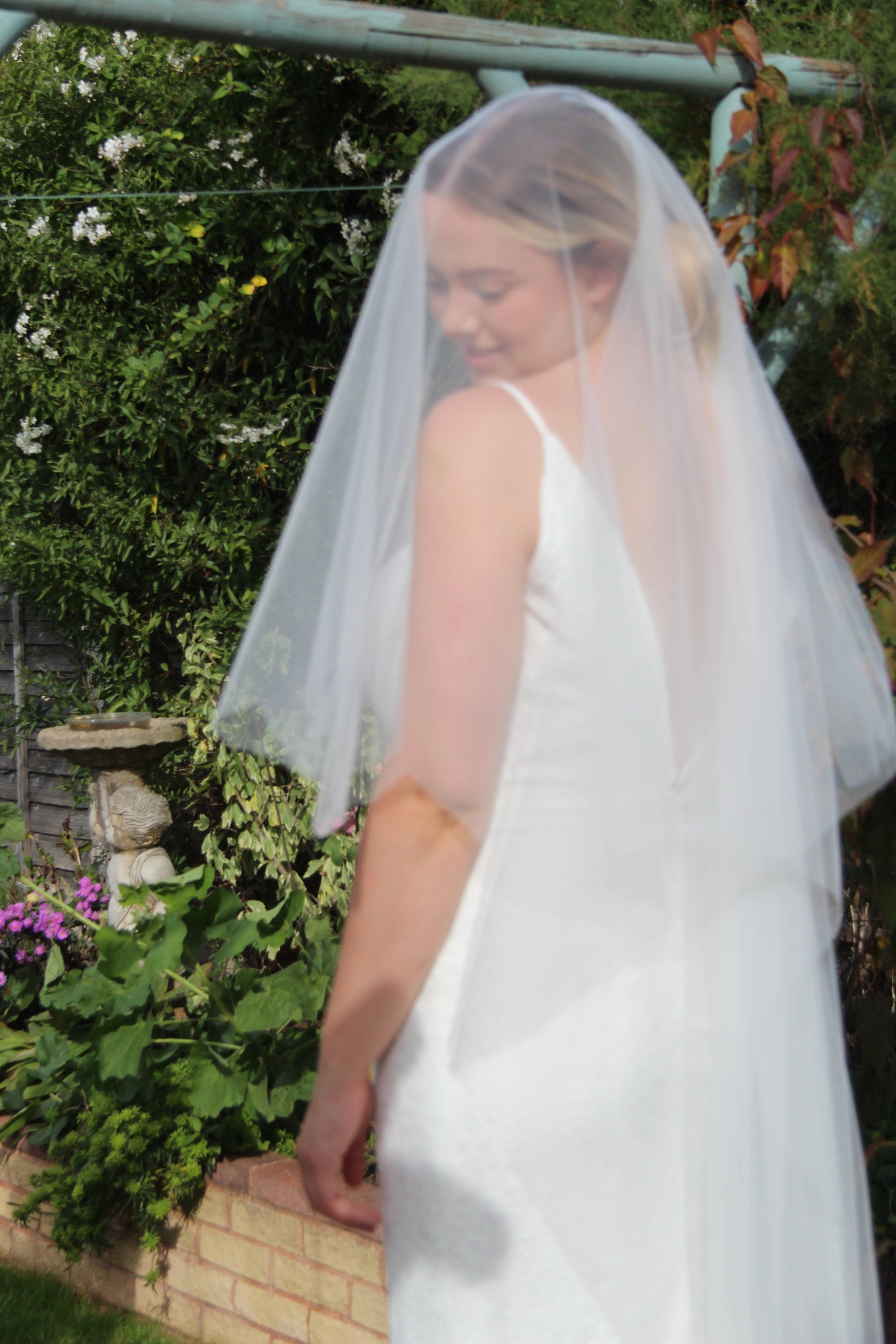 Soft Drape Scalloped Cut Edge Veil, 2 Tier off White Veil With Face ...