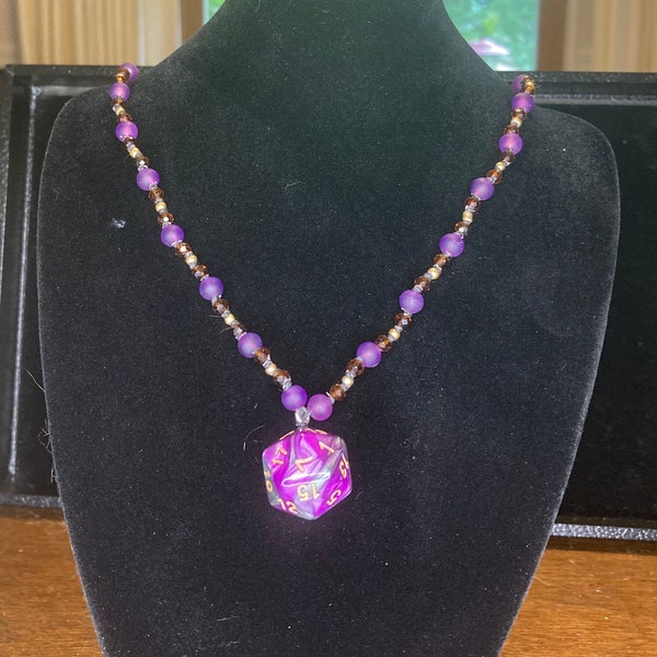 D20 Necklace - Etsy