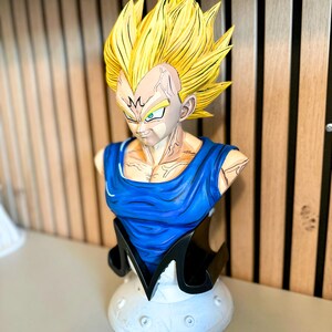 Giant Majin Vegeta Bust – Hand-painted 3D Dragon Ball Statue (sizes M ...