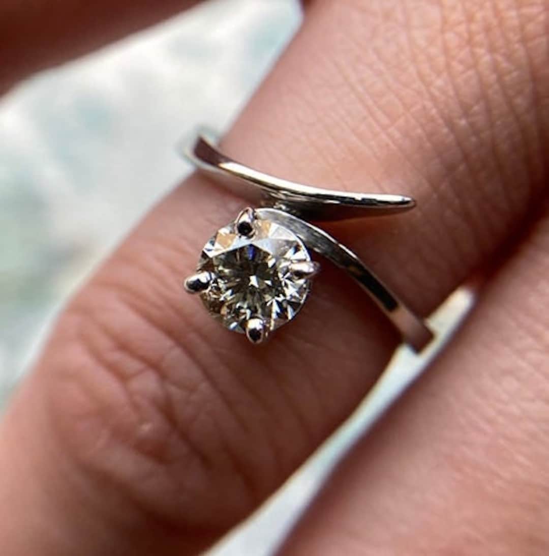 Round Moissanite Engagement Ring, Bypass Prong Ring in 925 Sterling ...