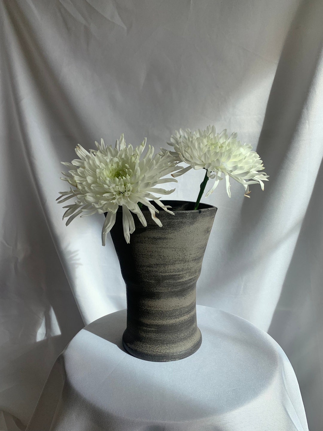 Black Magma Footed Frog Vase - Etsy