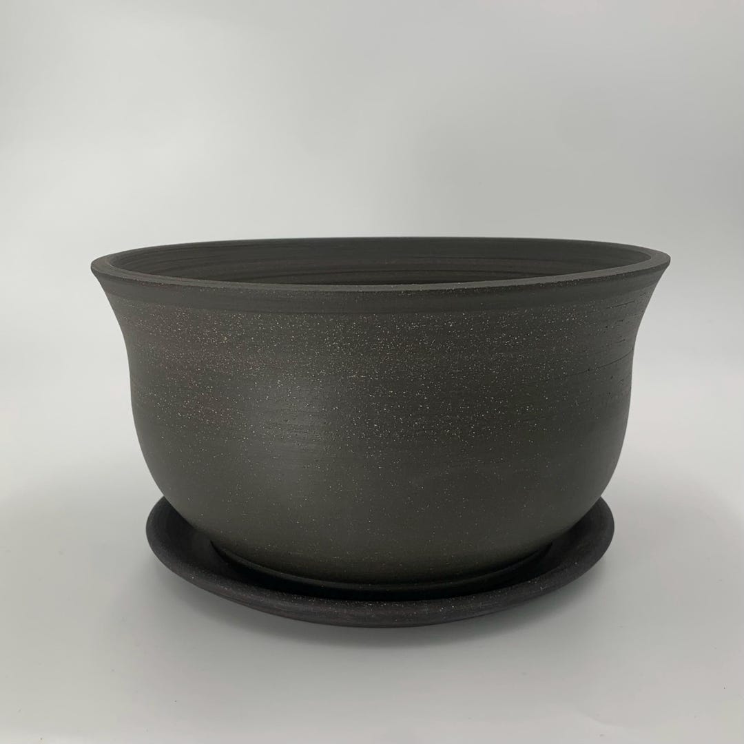 Raw Black Clay Planters - Etsy