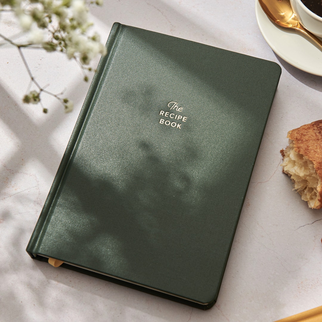 Recipe Book - 100 Recipes. Keepsake Gift Hardcover Blank Recipe Book to ...