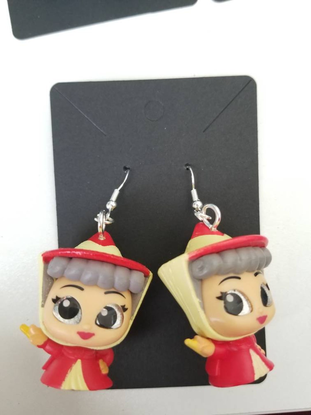 Flora Hada La Bella Durmiente Disney Doorables Jewelry Pendientes ...