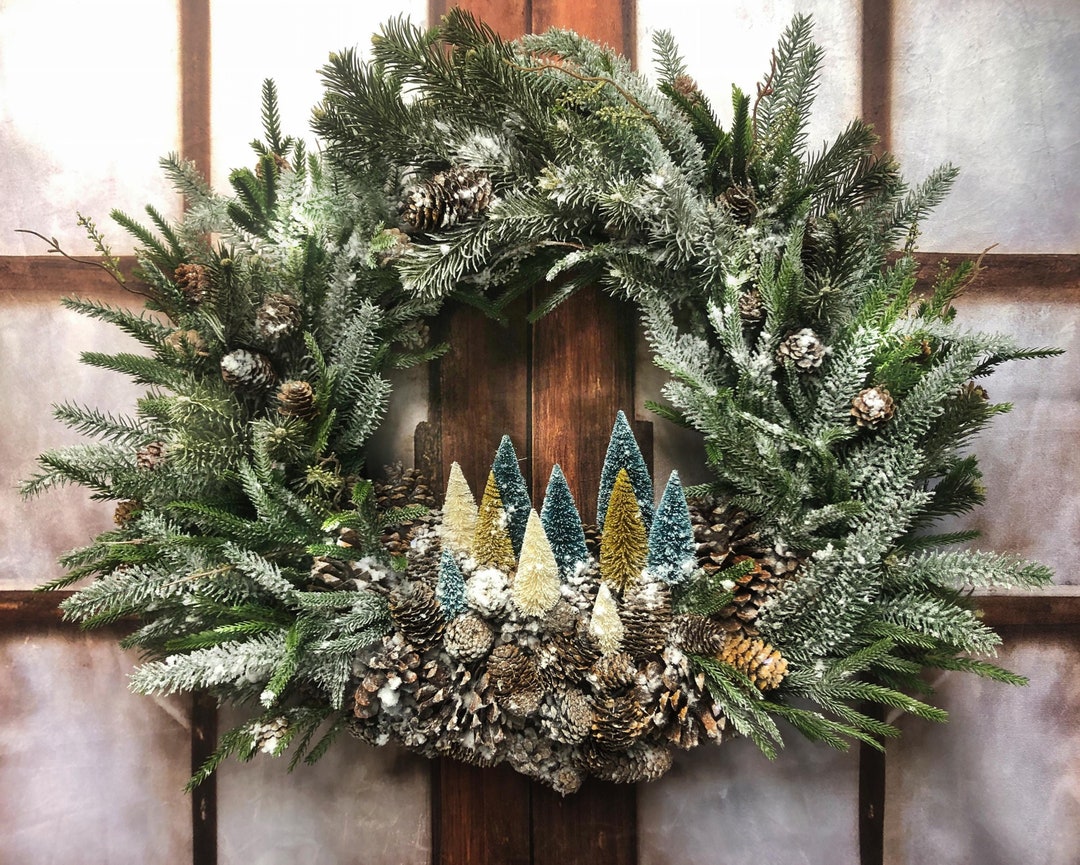 Rustic Holiday Winter Scene Wreath, Evergreen Forest, Snowy Norfolk ...