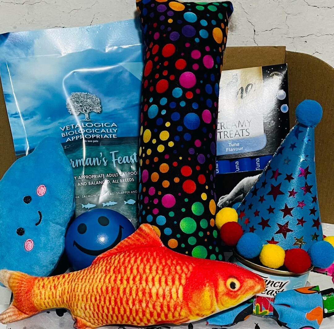 Amazing Cat Gift Box Hamper Cat Birthday Box Party Pack Cat Toy Box ...