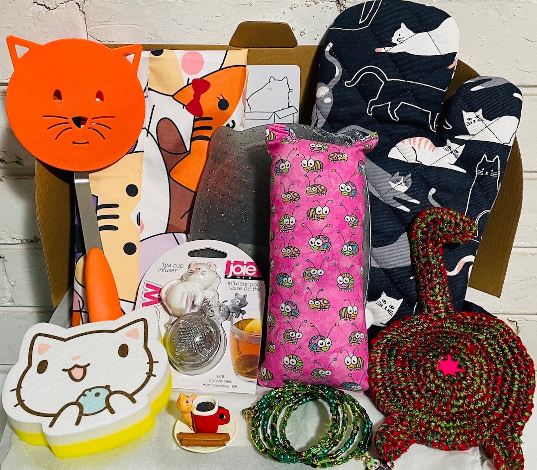 Stunning Cat Lovers Kitchen Themed Gift Box Hamper Gift Box for Cat ...